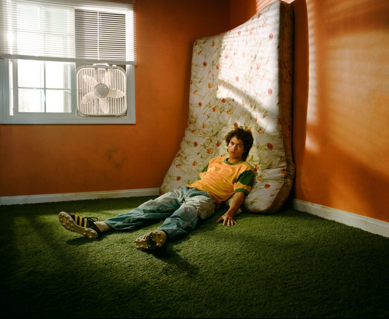 DOMINIC FIKE RELEASES HIS SOPHOMORE ALBUM “SUNBURN” - SCOOPE