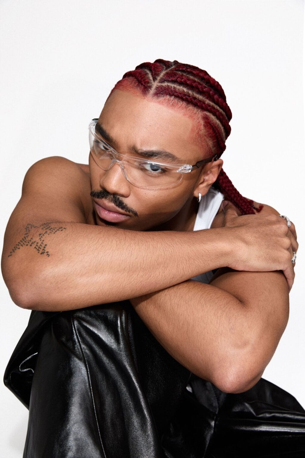 JOSH LEVI DOES HIS LITTLE ‘DANCE DANCE’ IN NEW SENSUALLY CHARGED VISUAL ...