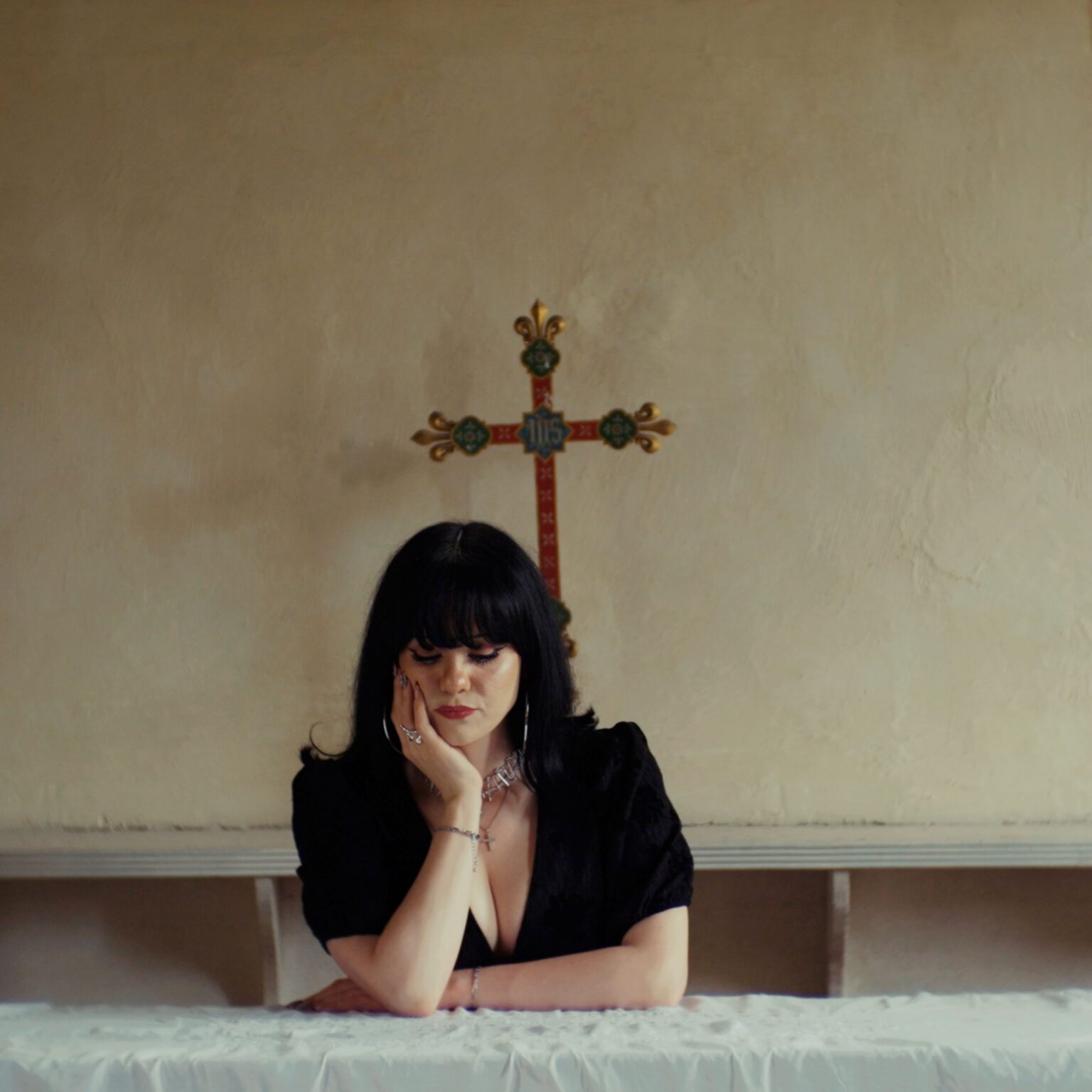 CAMERON HAYES RECLAIMS THE NARRATIVE WITH STUNNING SOLO SINGLE “LOVER ...